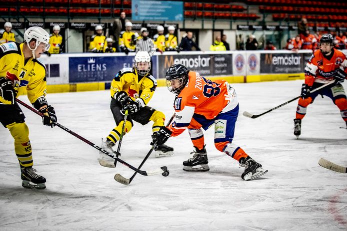 IJshockeyers Eindhoven Kemphanen door naar halve finale play-offs ...