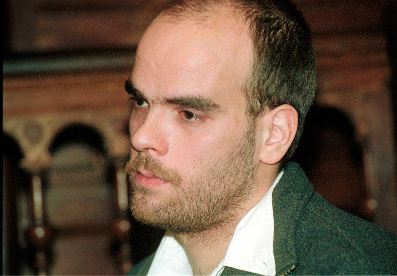 “Hoeveel kinderen zou hij nog vermoord hebben?” Luister naar De ...