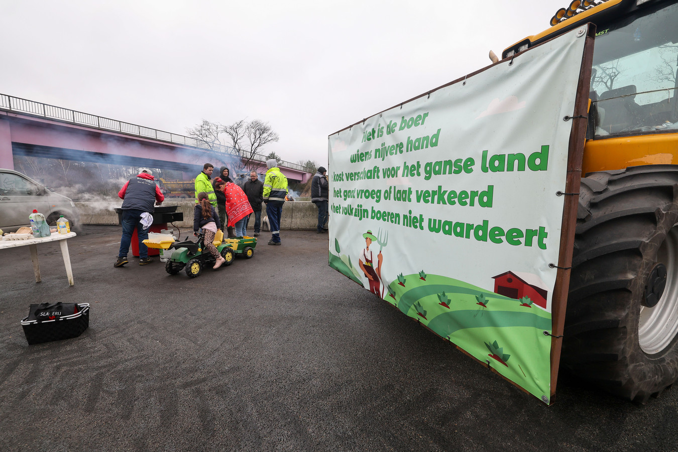 A67 bij grensovergang in beide richtingen weer vrijgegeven | Foto | ed.nl