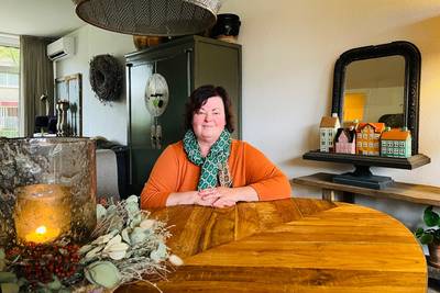 Binnenkijken bij Lydia: 'Huis is een omhulsel, je moet er zelf wat van ...