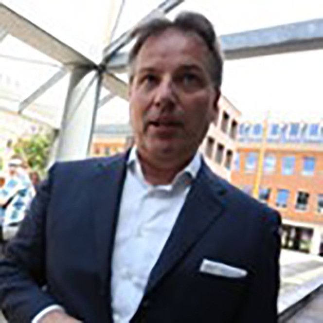 Roger Lips, man van The Wall, in Dubai gearresteerd | Foto | AD.nl