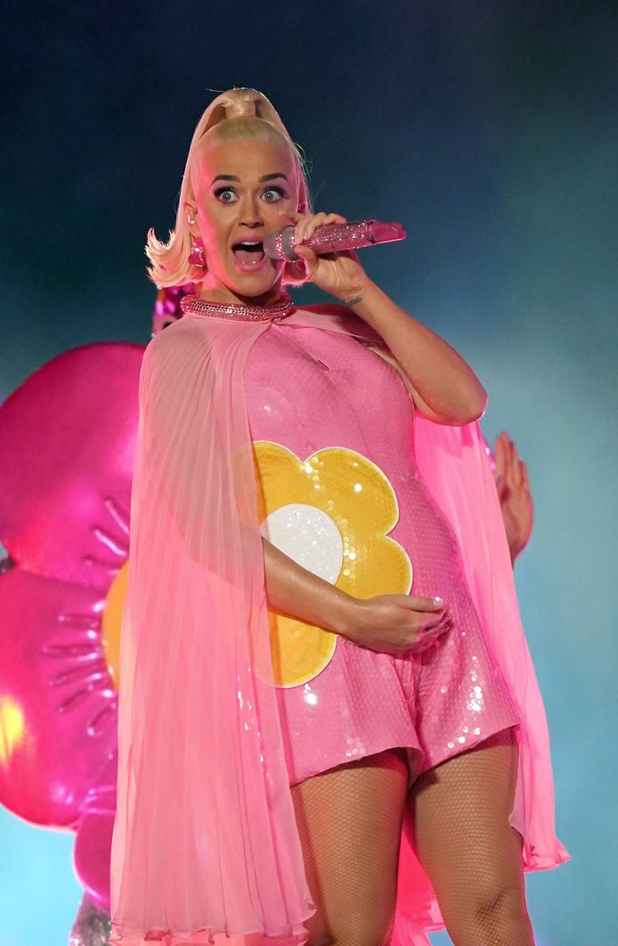 Katy Perry rouwt om het verlies van haar kat Kitty Purry | Show | AD.nl