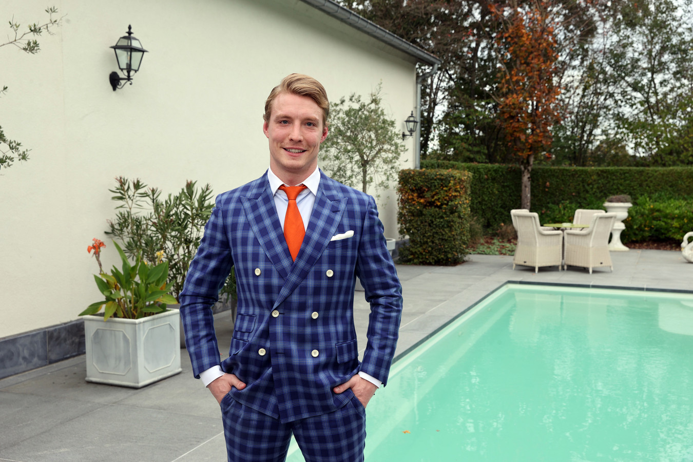 Een botoxdokter, een vriend van Jean-Claude Van Damme en een ...