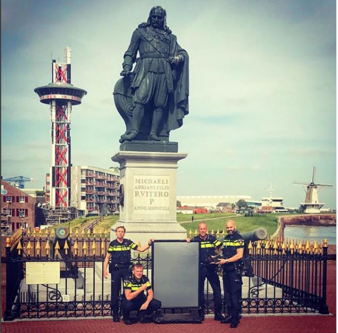 Wijkagenten Vlissingen gaan straat op met pop up politiebureaus ...