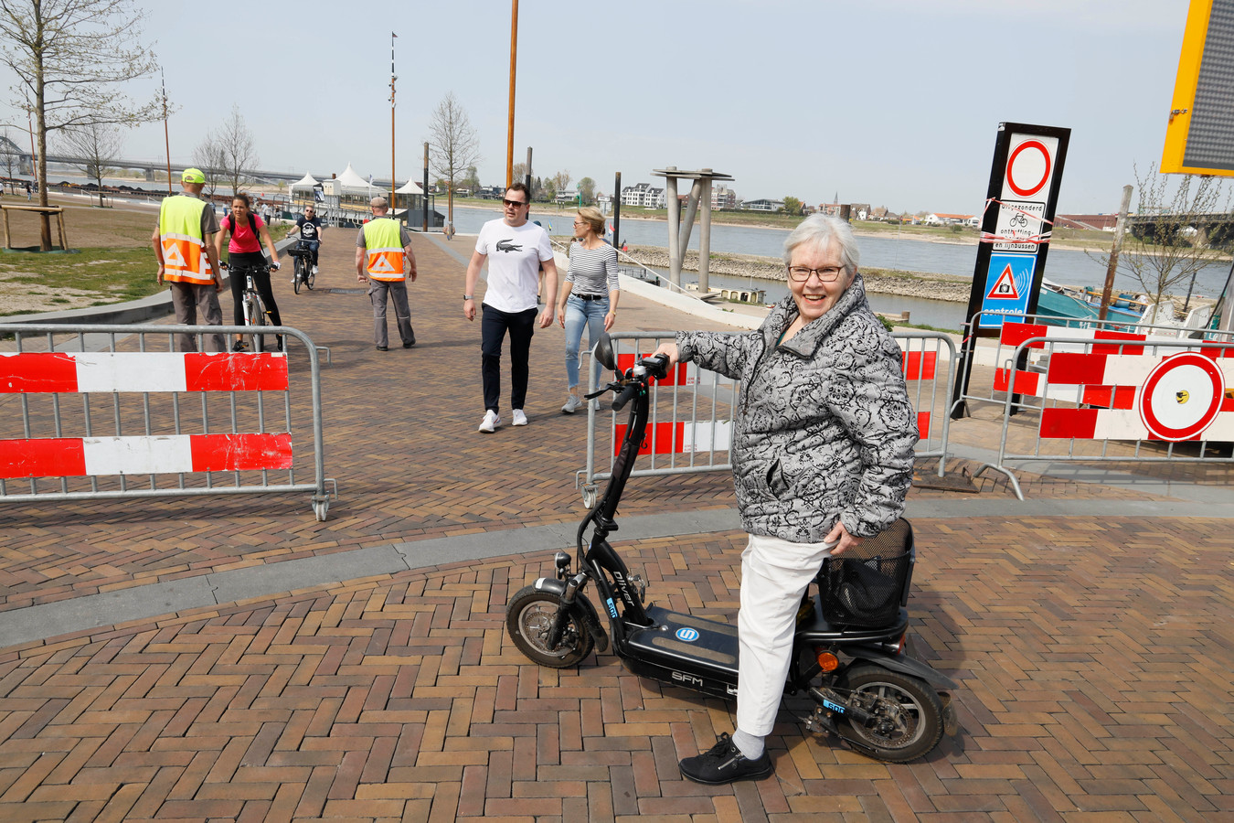 In alle rust wandelen over de dijken: ‘Dit mogen ze elk jaar met Pasen ...