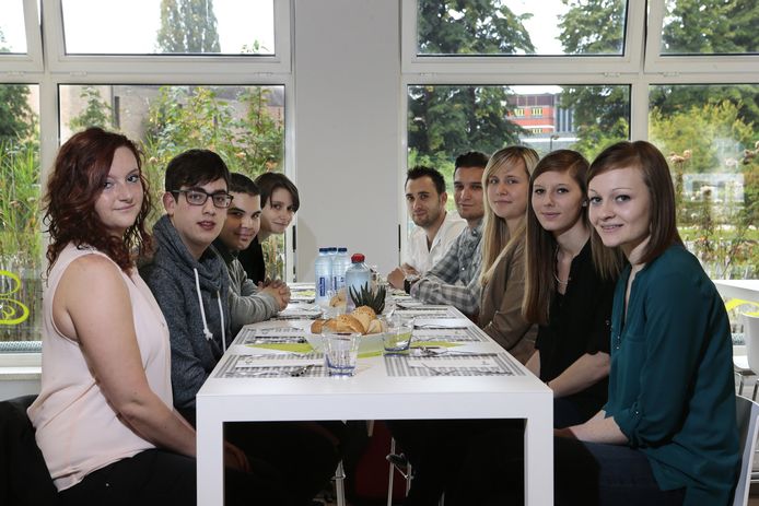 Studenten testen schoolrefter uit | Hasselt | hln.be