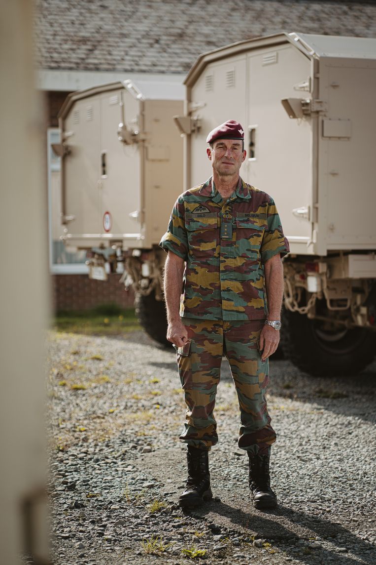 Shakila werd geëvacueerd uit Afghanistan: ‘Ik had één kind op mijn ...