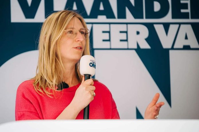 Freija Van den Driessche, het wit konijn van Vlaams Belang: “Opgegroeid ...