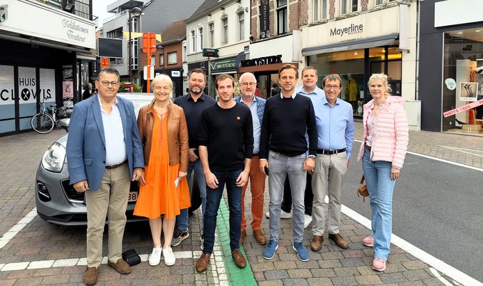 Waregem geeft handelaars vleugels met nieuwe campagne vol premies en lagere huurprijzen ...