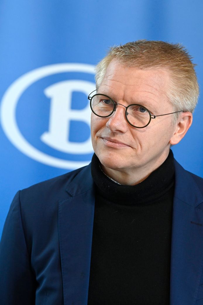 “C'est le money time pour le train”, assure Gilkinet interrogé sur le ...