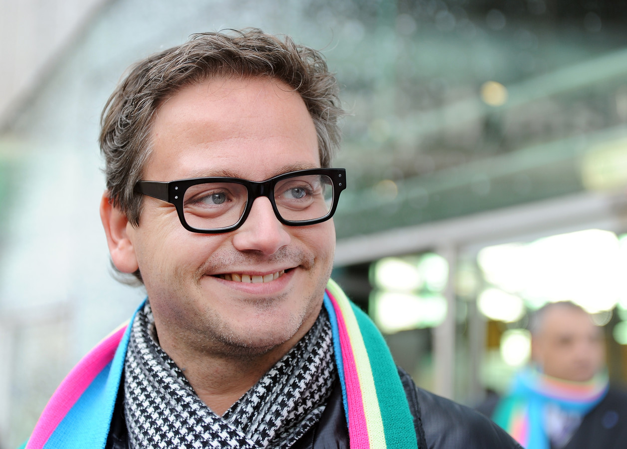 Patiënten ziekenhuis Tilburg onder narcose met Guus Meeuwis | Foto ... Patiënten ziekenhuis Tilburg onder narcose met Guus Meeuwis | Foto ...