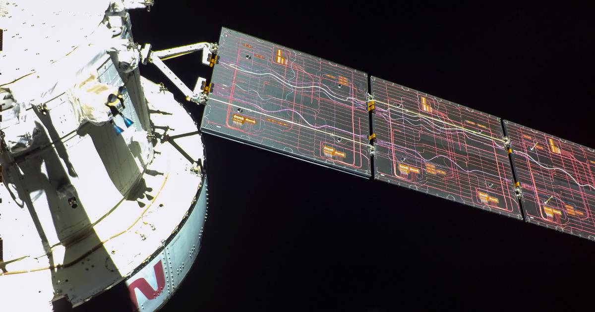 Ruimteschip Orion begonnen aan vlucht terug van maan naar aarde ...