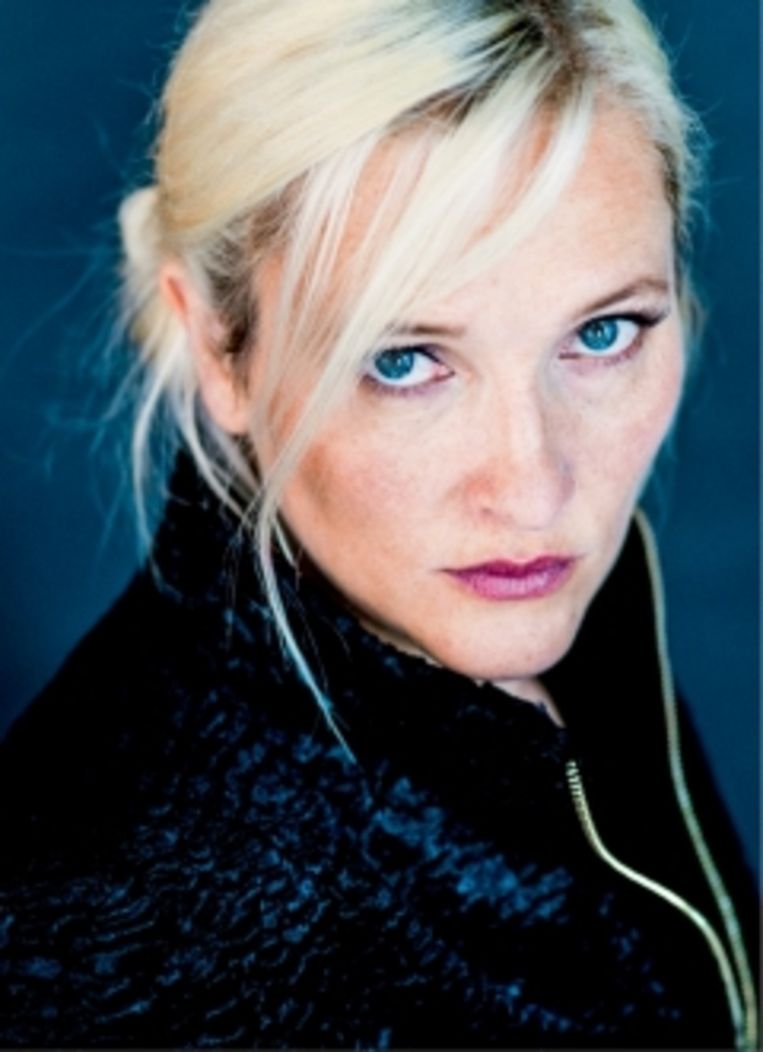 'De premier': first lady Tine Reymer ontmoet zichzelf | Humo