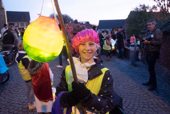 Lampionnen tocht sluit Sint-Maartens feest af | Wetteren | hln.be Lampionnen tocht sluit Sint-Maartens feest af | Wetteren | hln.be