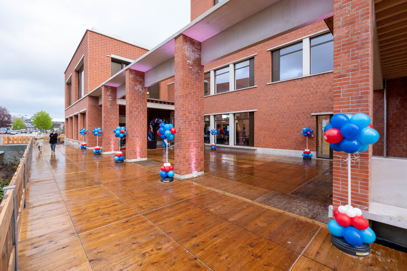 Nieuw gemeentehuis van Puurs-Sint-Amands officieel geopend: “Het wordt ...