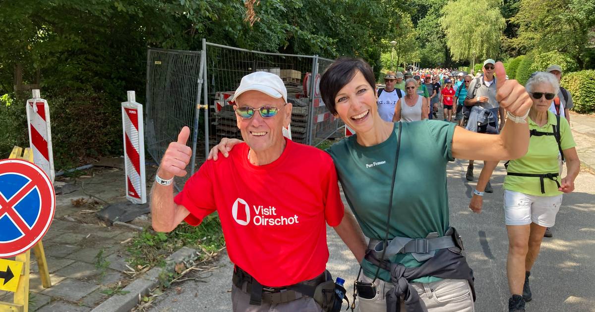 Chantal uit Oirschot loopt één dag met vader Jan (82) mee | Eindhoven ...