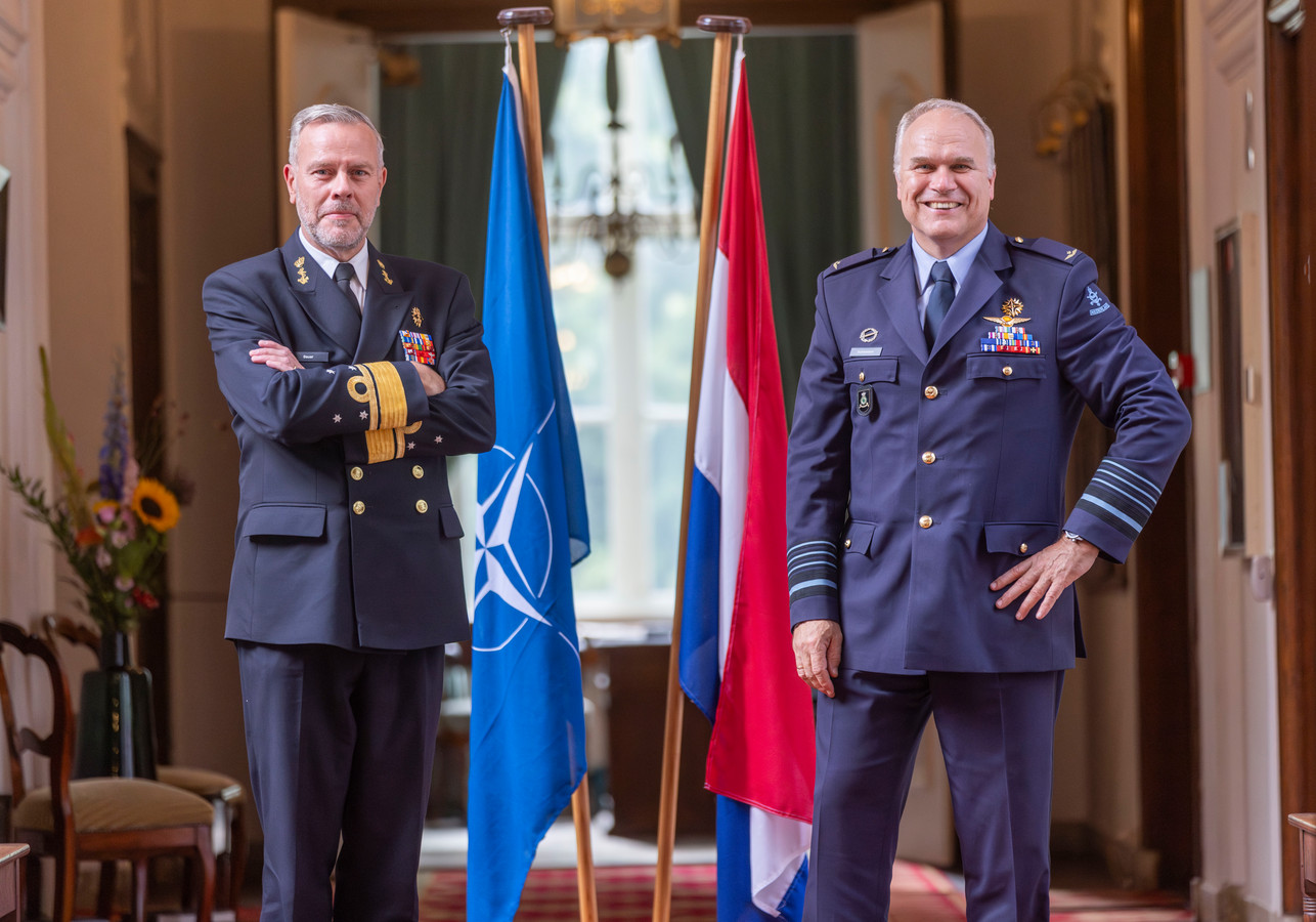 Legerbazen bereiden kabinet en bedrijven voor op oorlog: ‘Het is code ...