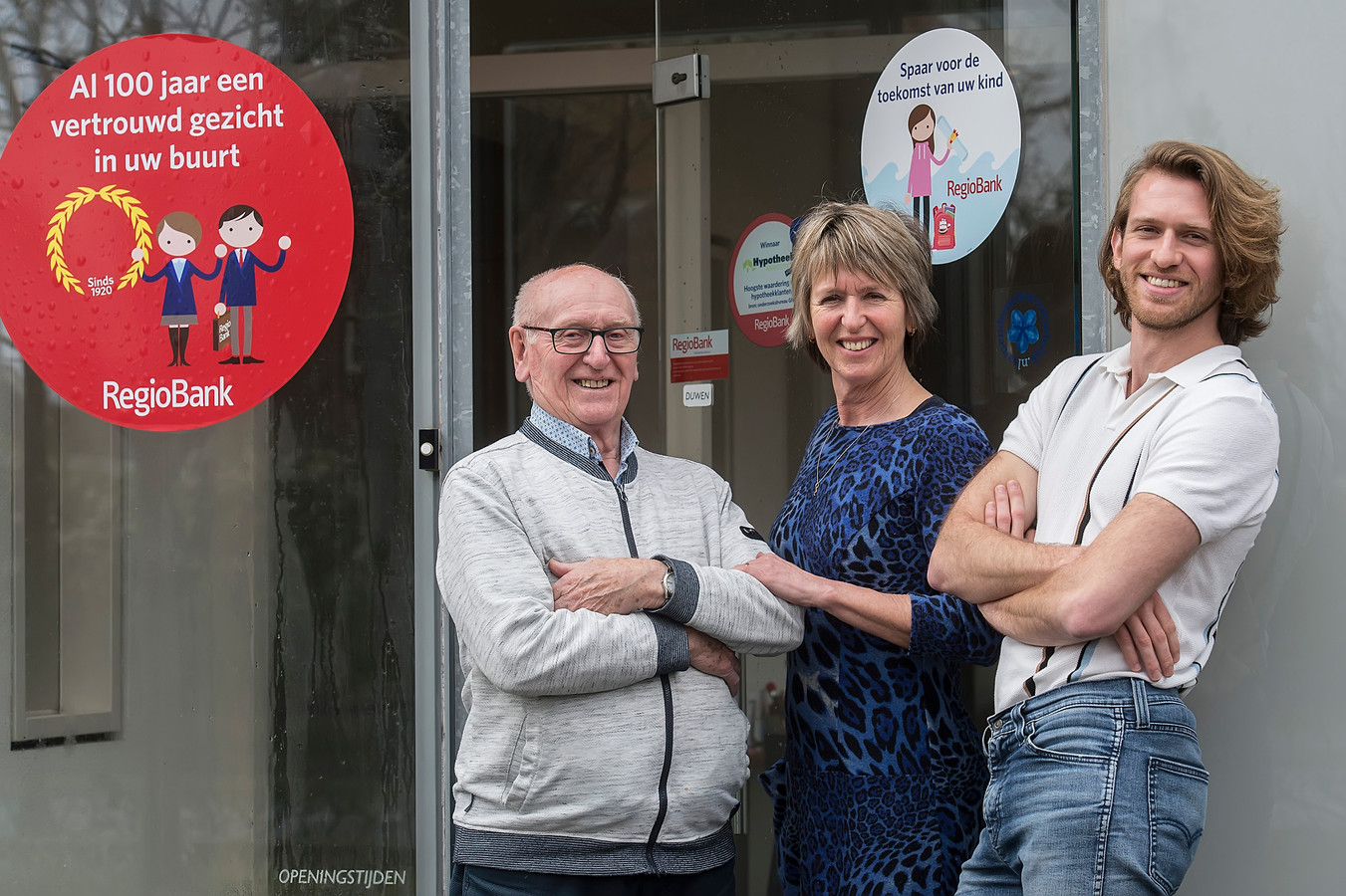 In Goirle: de kleine bank van Jos staat stoer overeind | Foto | AD.nl