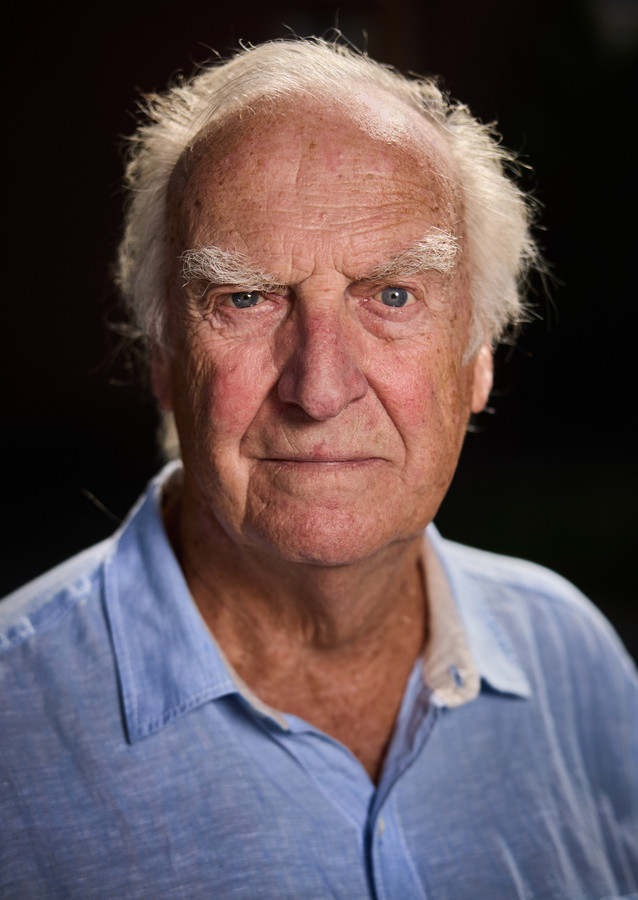 Leslie (84) hield zich altijd op de vlakte, ook in de liefde: ‘Nooit ...