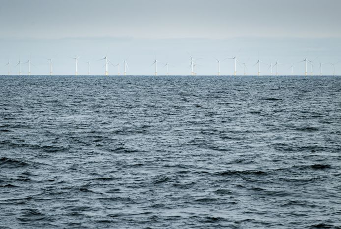 Kustwacht stuurt Russisch zeiljacht bij Texel terug naar IJmuiden ...