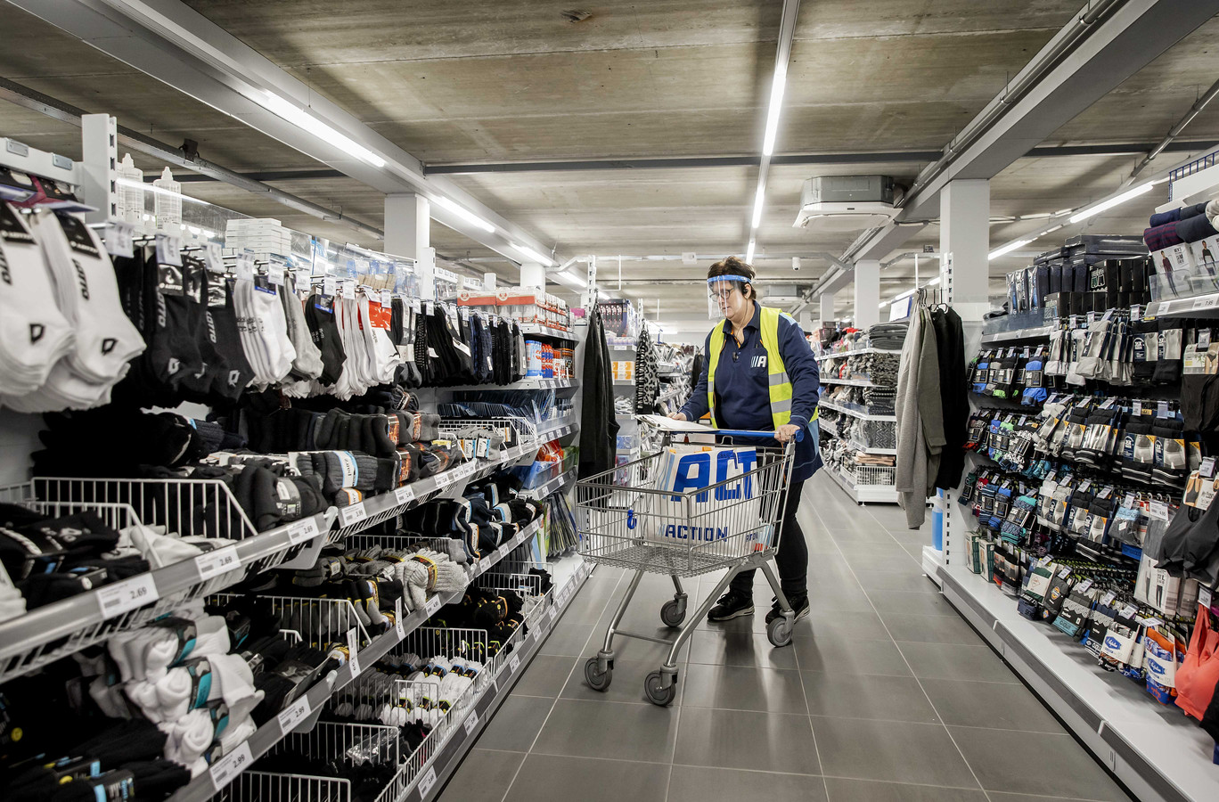 Enorme groei onlineverkoop; zelfs Action begint webshop | Foto | AD.nl
