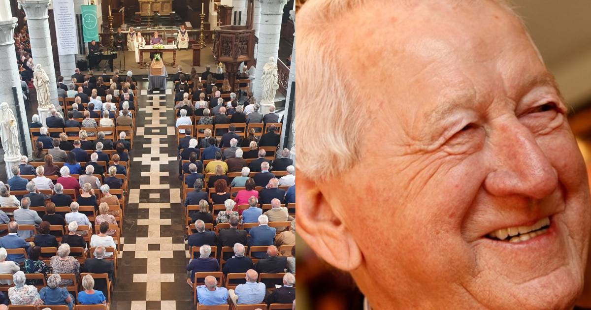 Aalter neemt massaal afscheid van ereburgemeester Jan De Crem (94 ...