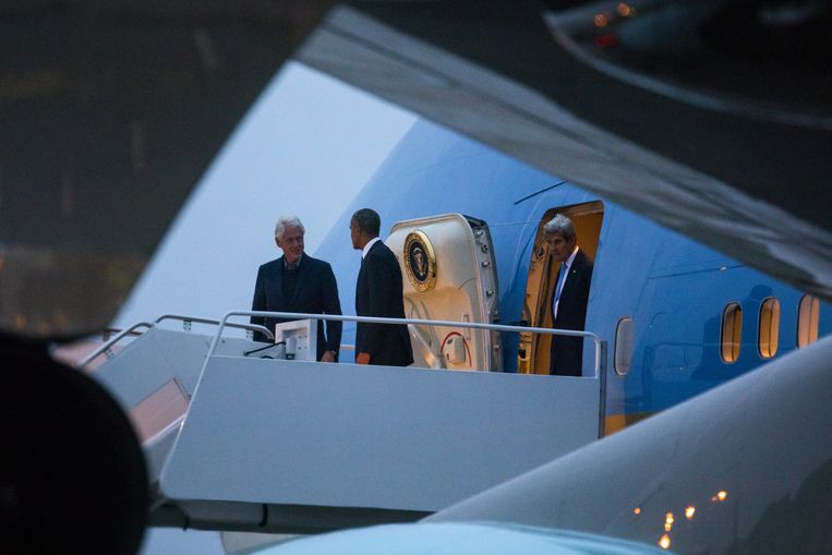 Barack Obama jaagt Bill Clinton Air Force One in | De Morgen