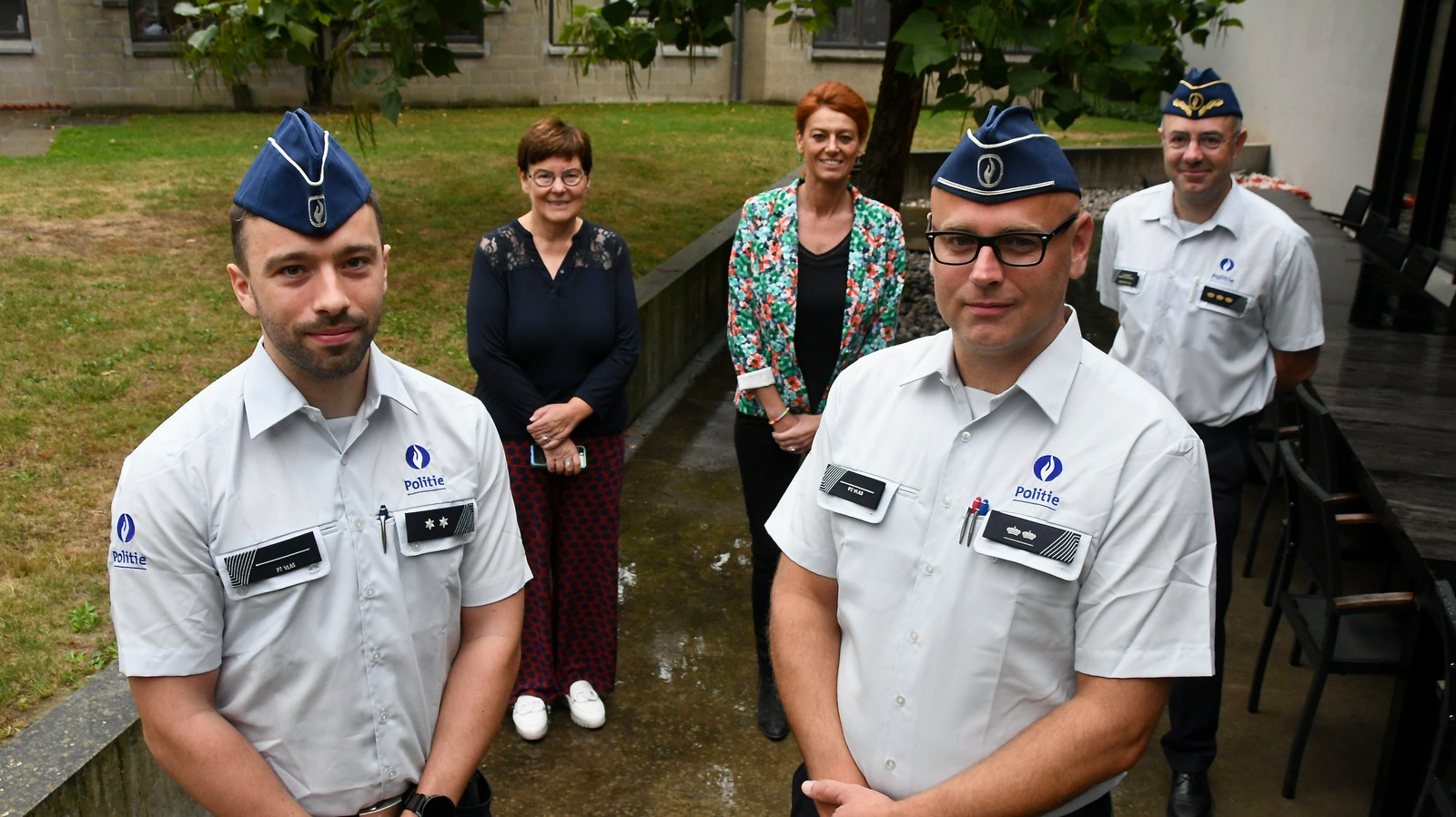 Politiezone Vlas verwelkomt twee nieuwe medewerkers en straks allicht ... Politiezone Vlas verwelkomt twee nieuwe medewerkers en straks allicht ...