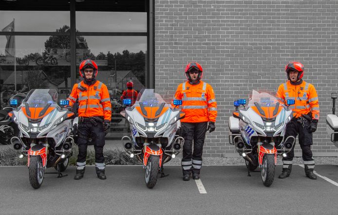 Politie Neteland neemt nieuwe motoren met betere zichtbaarheid in ...