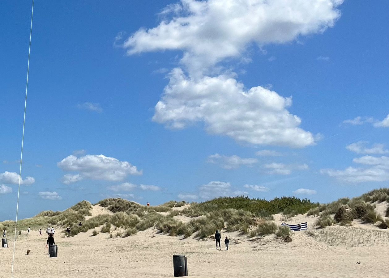 Zeeuwen verdeeld over seksverbod in de duinen bij Oranjezon: ‘Seks lekker thuis!’ | Foto ...
