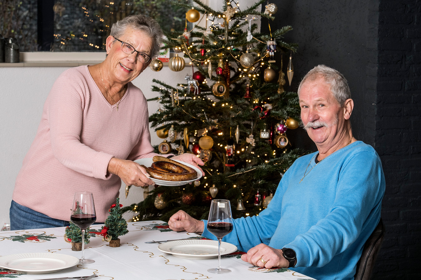 ‘Onze familie maakt al een eeuw koeientong met kerst, we onthouden ...