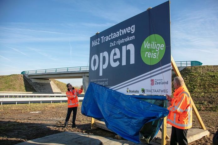 Verdubbelde Tractaatweg officieel geopend | Zelzate | hln.be