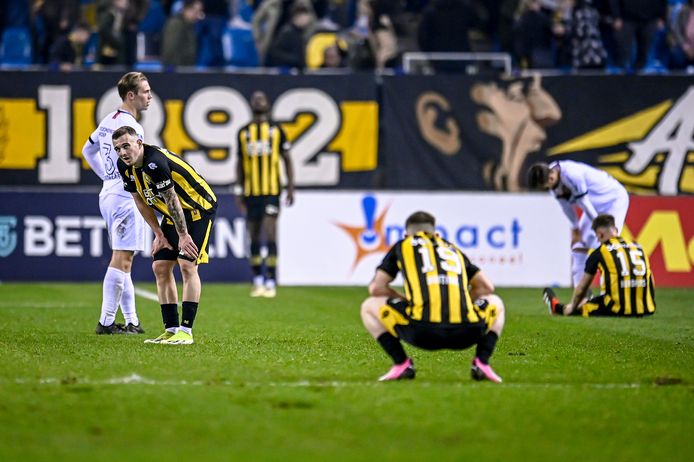 Galgenhumor verovert GelreDome: bij Vitesse lopen cynisme en sarcasme ...