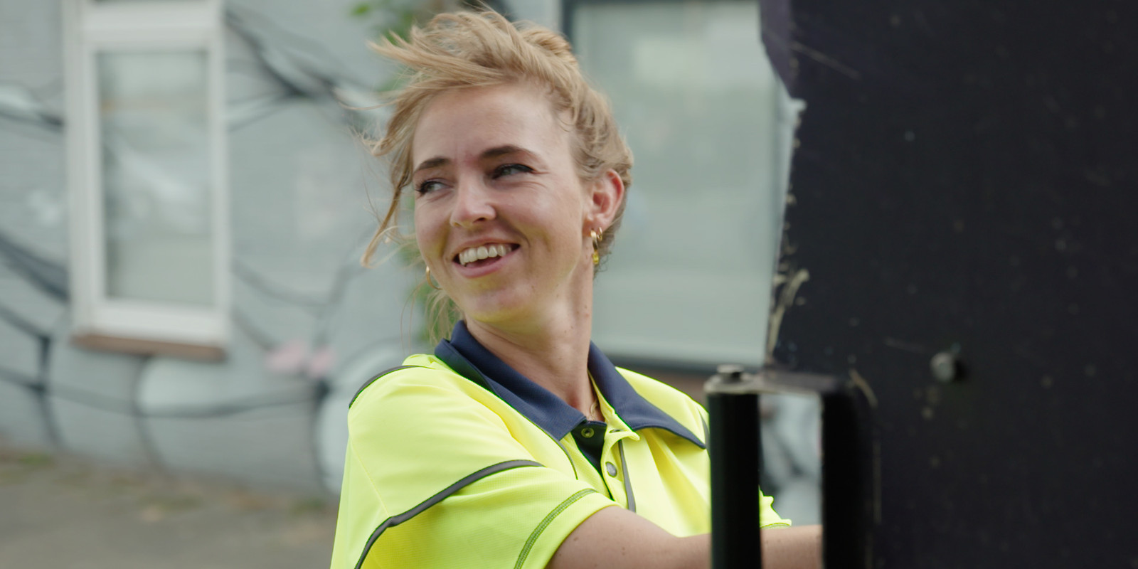 Met Eindhovense Anne mee op de vuilniswagen: de trots én schaamte van ...