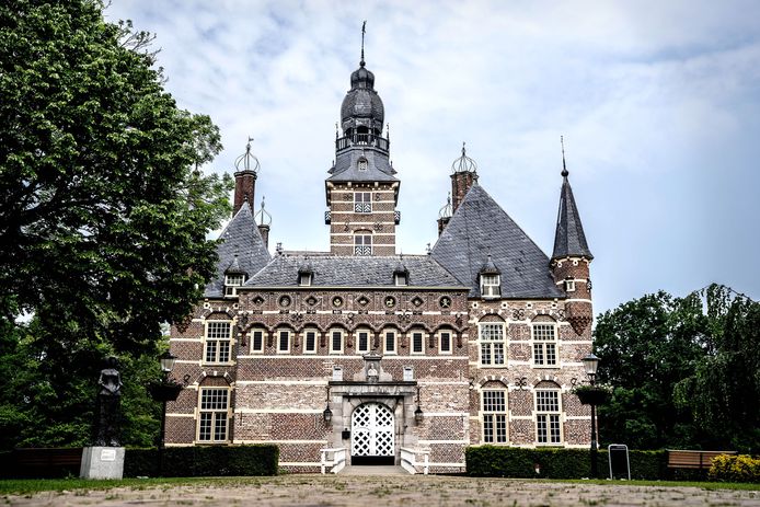 Wijchense politiek geeft klokkenspel in het kasteel de definitieve ...