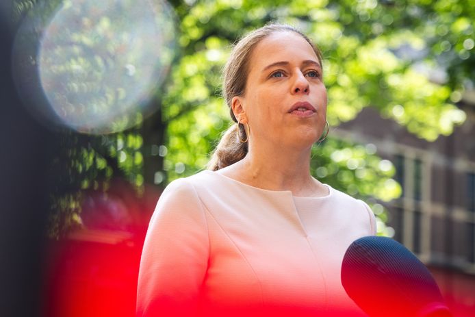 Carola Schouten officieel aan de slag als burgemeester van Rotterdam ...