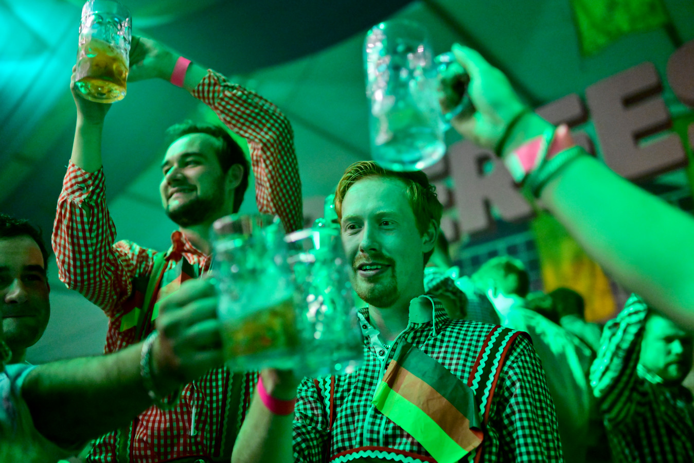 Dit Twentse dorp viert Oktubberfest, met 1700 bezoekers en zesduizend ...