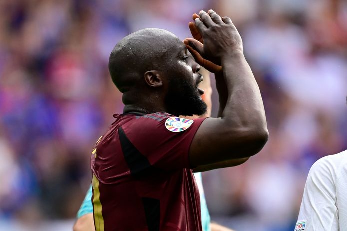 Trossard et Mangala décevants, les paradoxes Doku et Lukaku: nos notes ...