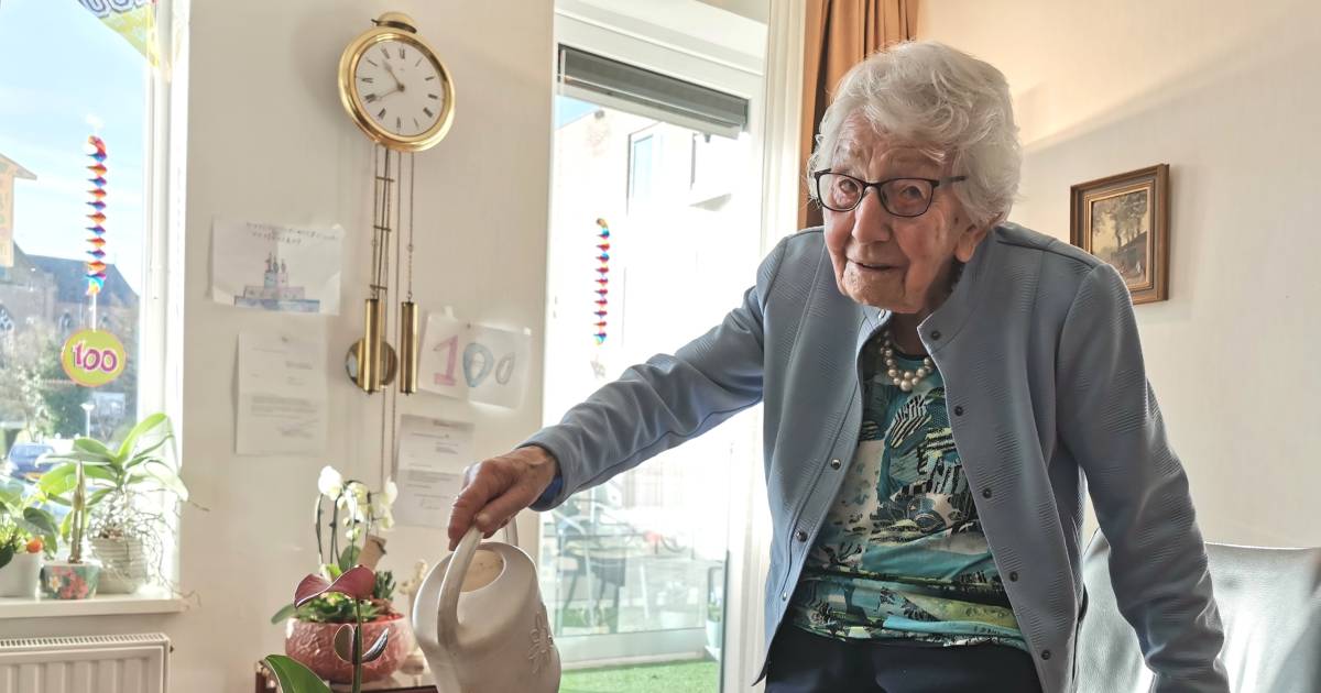 Honderdjarige Jacomina uit Kloosterzande staat positief in het leven ...