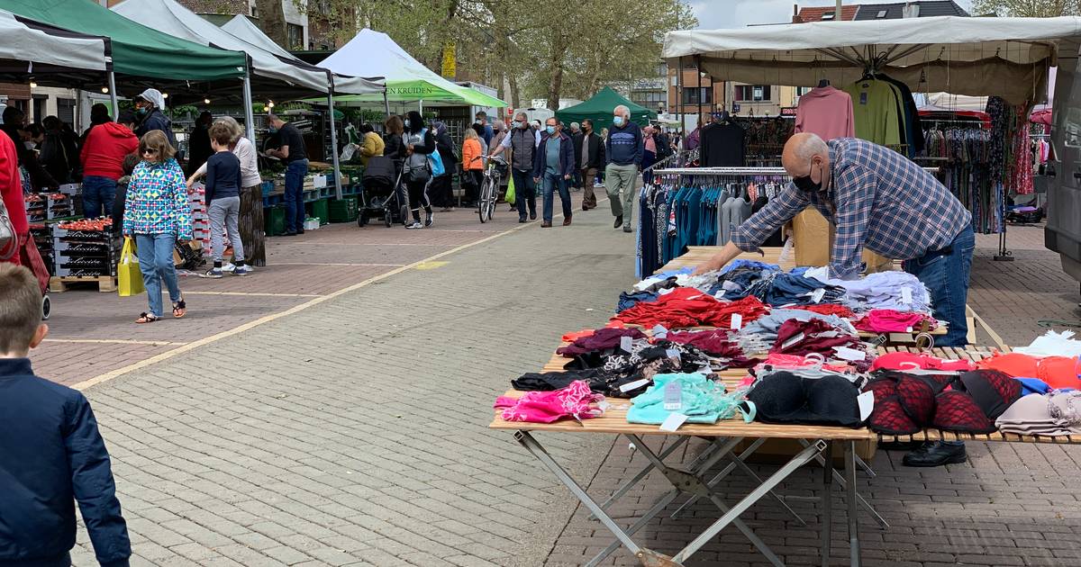 Rooseveltlaan ontvangt eerste rommelmarkt van het jaar | Vilvoorde | hln.be