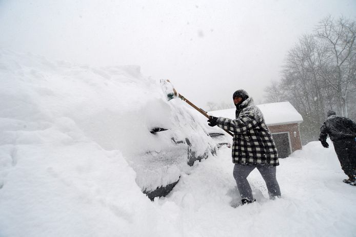 IN BEELD. “Historische sneeuwstorm” gijzelt noorden van VS ...