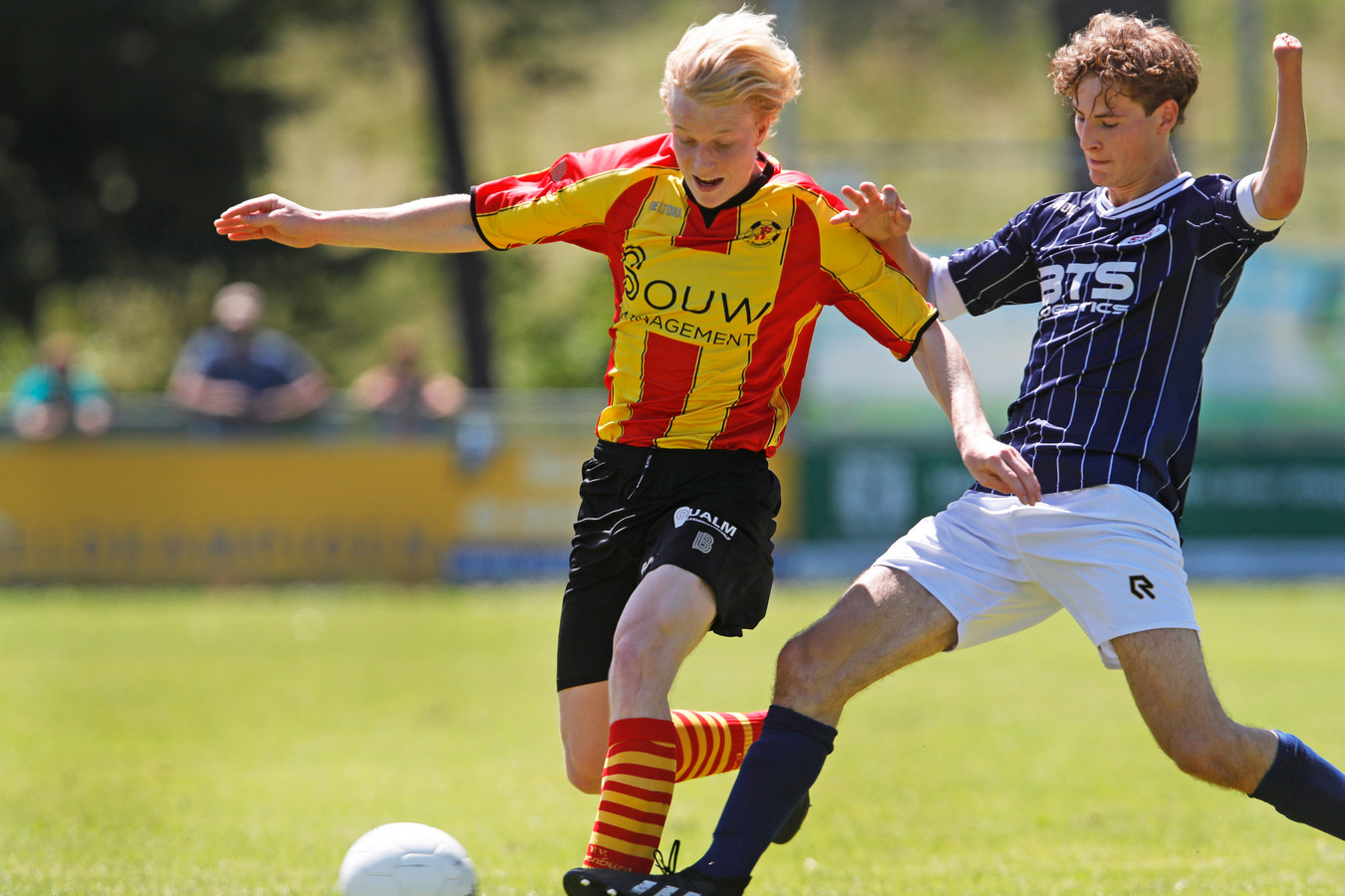 SC Feyenoord door naar finale en duel Slikkerveer gestaakt: lees hier ...
