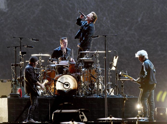 Nederlandse Krezip-drummer vervangt tijdelijk U2-drummer Larry Mullen ...