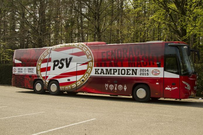 PSV met 'kampioensbus' naar uitwedstrijden | PSV | ed.nl