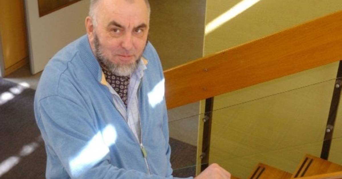 Jan Koops slaat het boek dicht | Hardenberg | destentor.nl