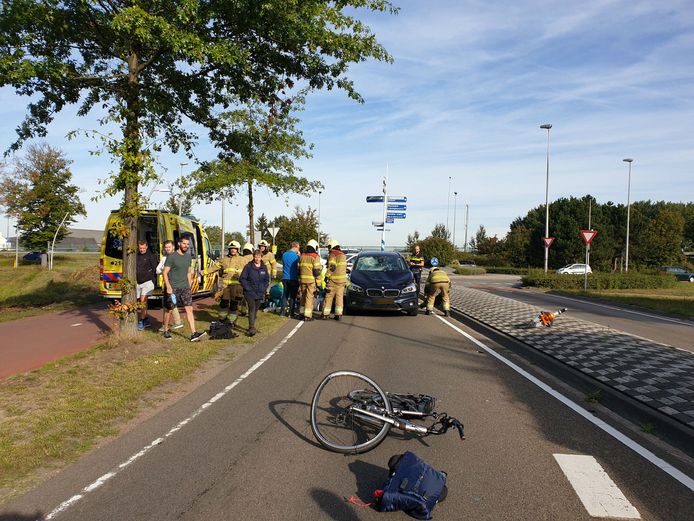 Fietser gewond na aanrijding met auto in Drunen | Waalwijk, Heusden e.o. | bd.nl