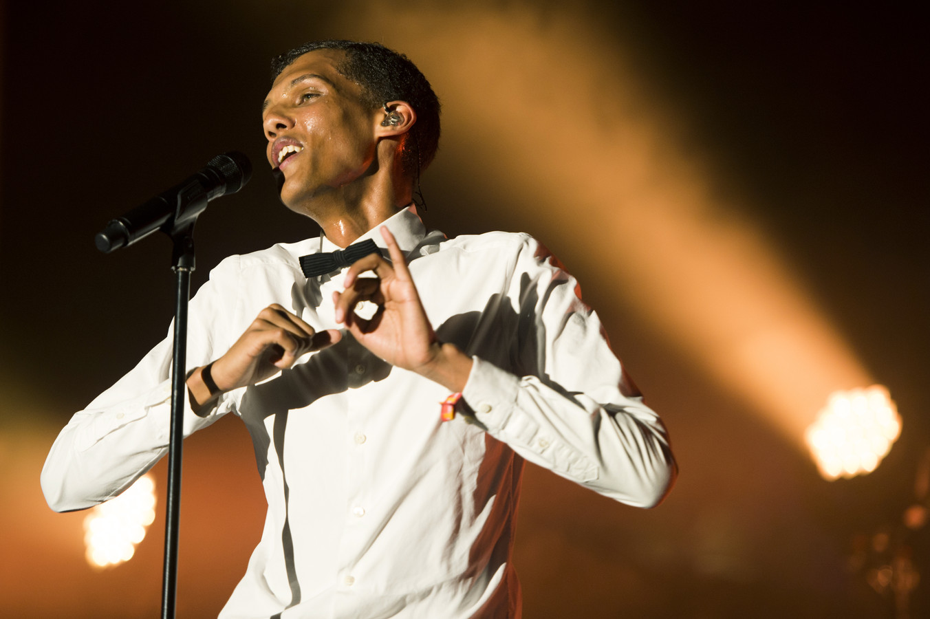 Stromae blijft concerten annuleren om gezondheid, net als in 2015 ...