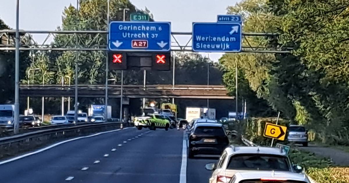 Uur file door ongeval met twee voertuigen op de A27 bij Werkendam | 112 ...