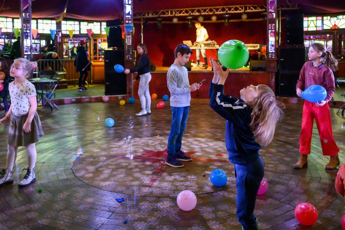 Kinderdisco op Zoerselkermis: “Onze liefde is een waterval!” | Zoersel ...