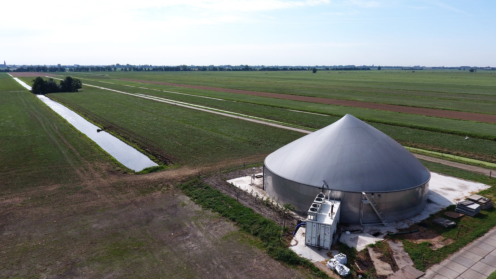 Biolectric uit Temse gaat mestvergisters bouwen bij honderdtal Franse ...